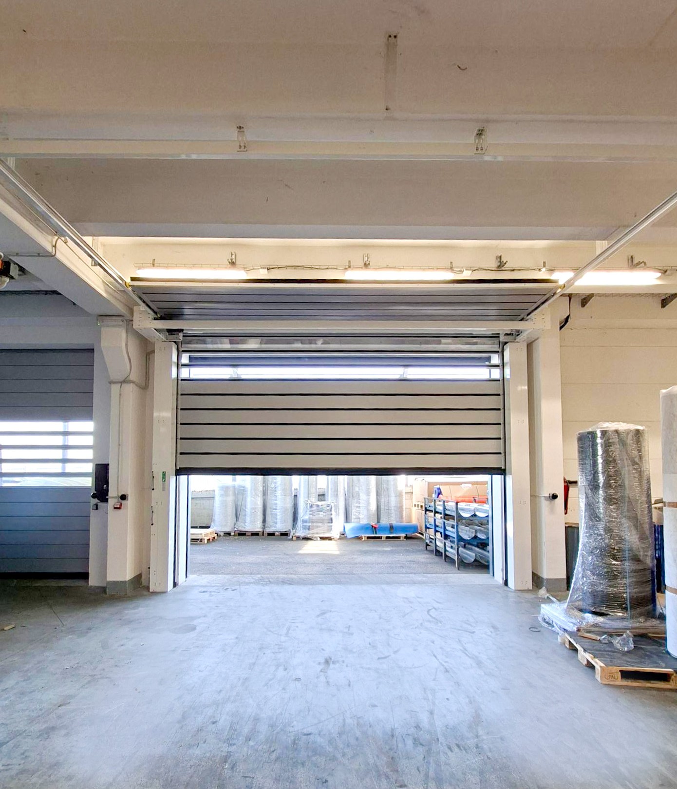 High-speed spiral door with low lintel EFA-SST® N Premium - EFAFLEX CN